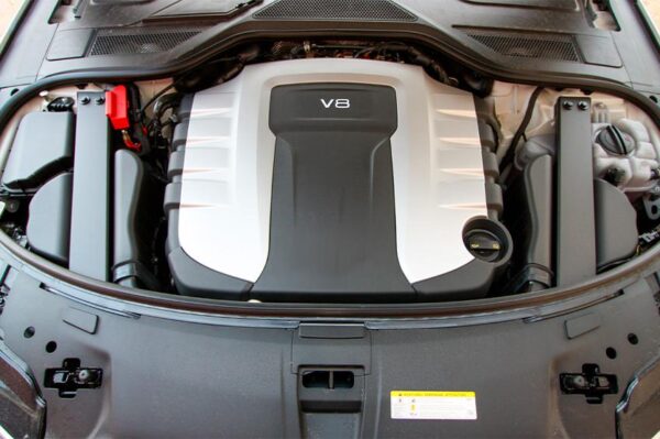 Saiba tudo sobre o idolatrado motor V8 - Lenz Brasil Saiba tudo sobre o idolatrado motor V8 - Lenz Brasil